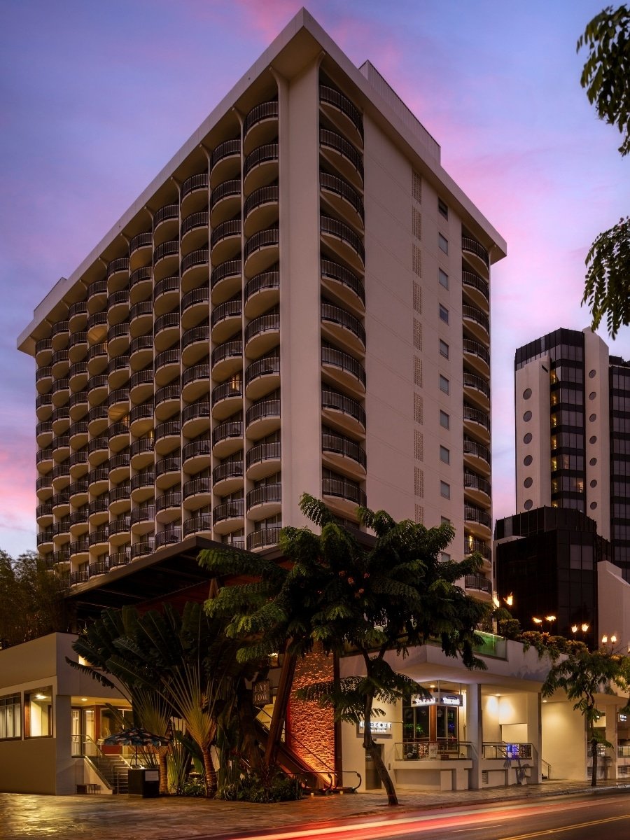 The Laylow, Autograph Collection