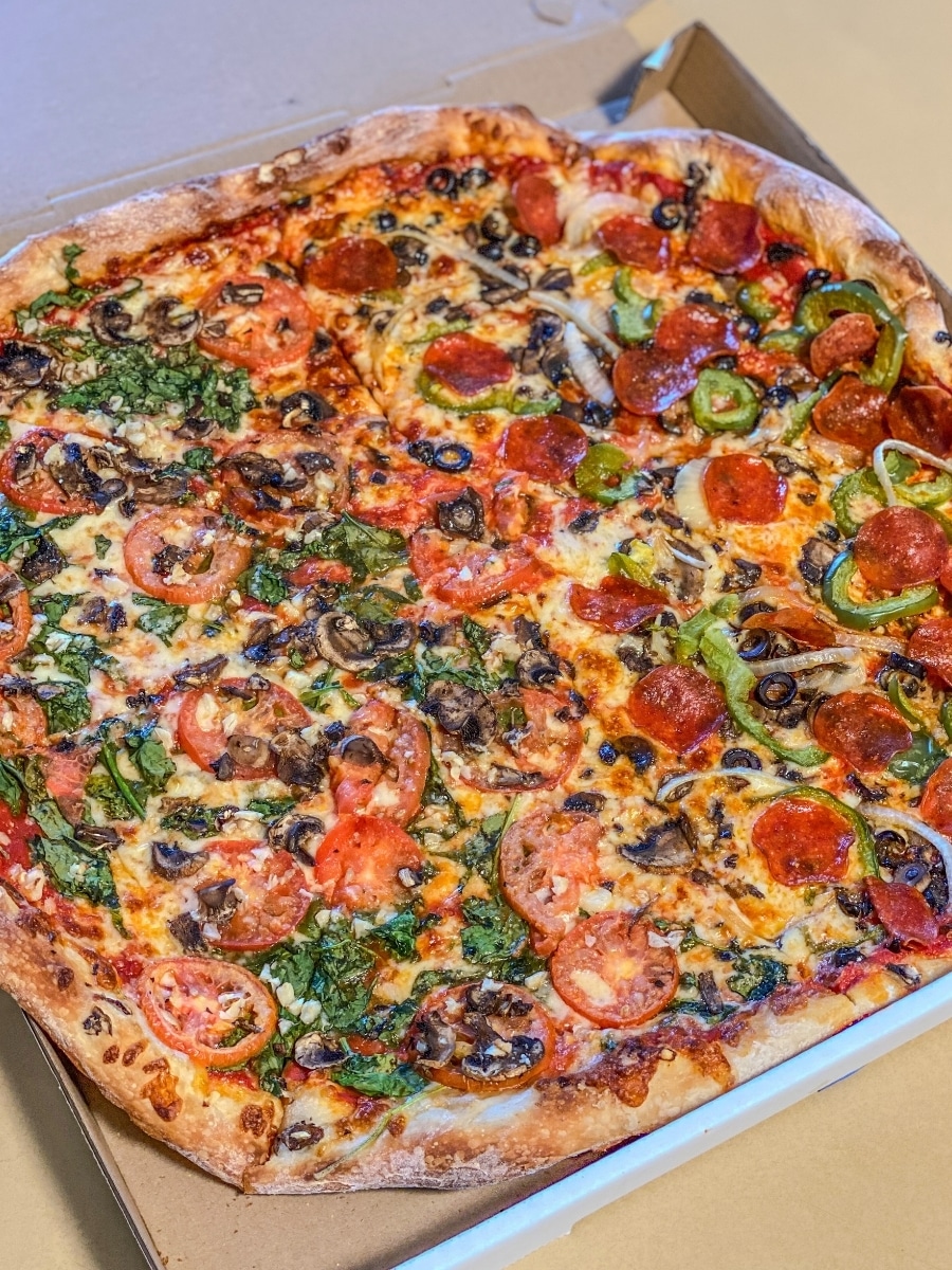 Top 10 Pizza Spots in Honolulu